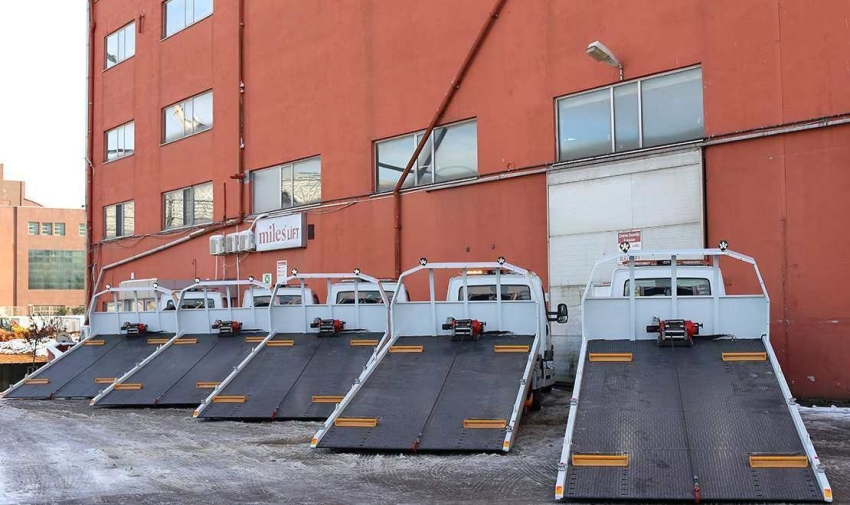 Steel Sliding Platform - Miles Fahrzeugbau Gmbh